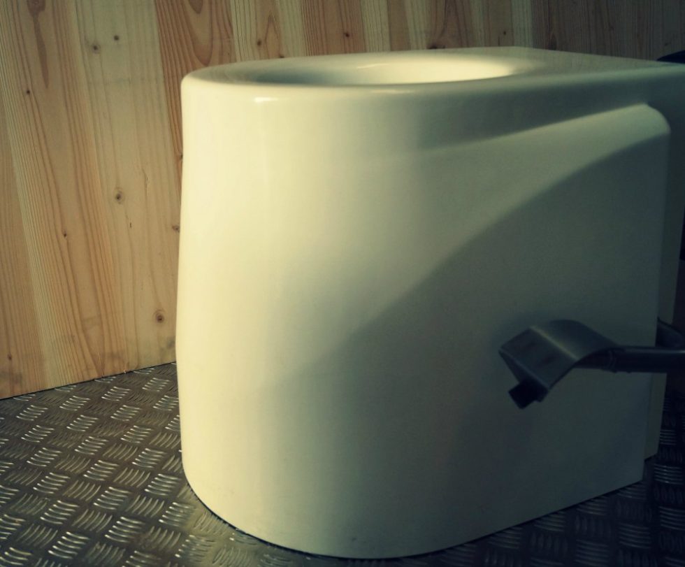 Installer des toilettes sèches à la maison (et ne pas le regretter ...
